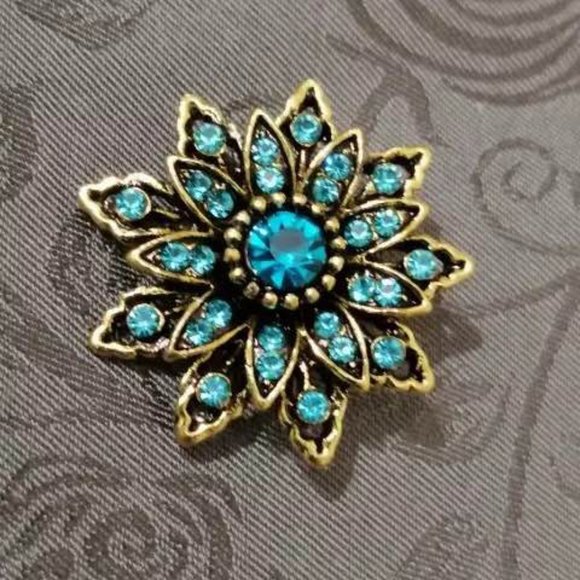 Jewelry | New Sparkly Teal And Goldtone Brooch 13 Diameter | Poshmark
